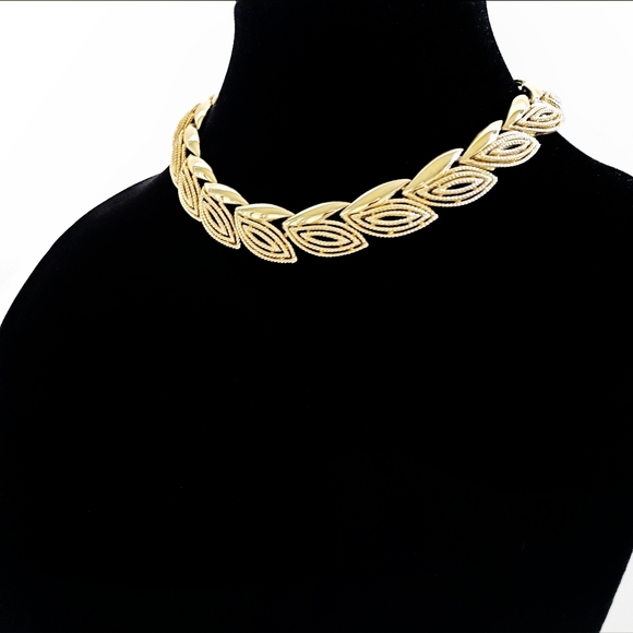 Unsigned | Jewelry | Vintage Leaf Motif Collar Necklace | Poshmark